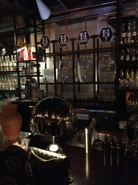 Barstalker in HIMKOK Wonderland – Adventures of the Barstalker